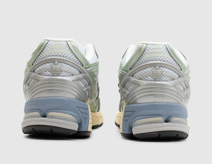 New Balance 1906R Ice Blue / Melon Water – size? Canada